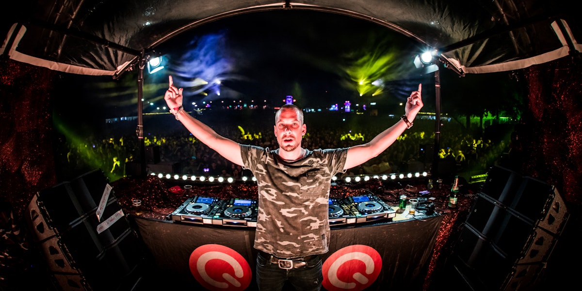 Q-BASE 2017 - Noisecontrollers