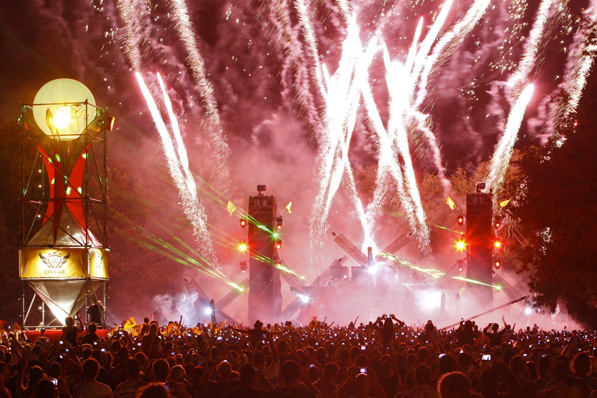 Q-BASE 2011 - Official Aftermovie