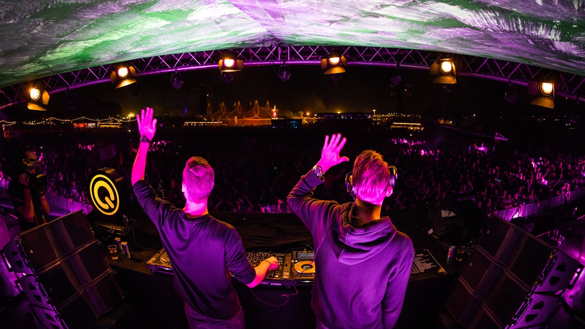 Q-BASE 2018 - D-Block & S-te-Fan